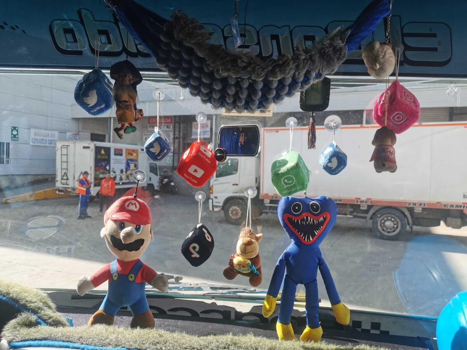 Cuando miro tu cabina: "Dime con quien andas y te diré quien eres ...